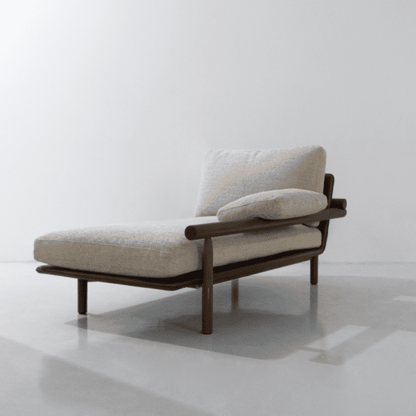 Stilt daybed | Sofa | Dunke Design