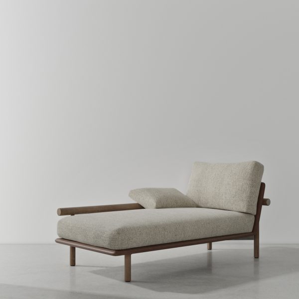 Stilt daybed | Sofa | Dunke Design