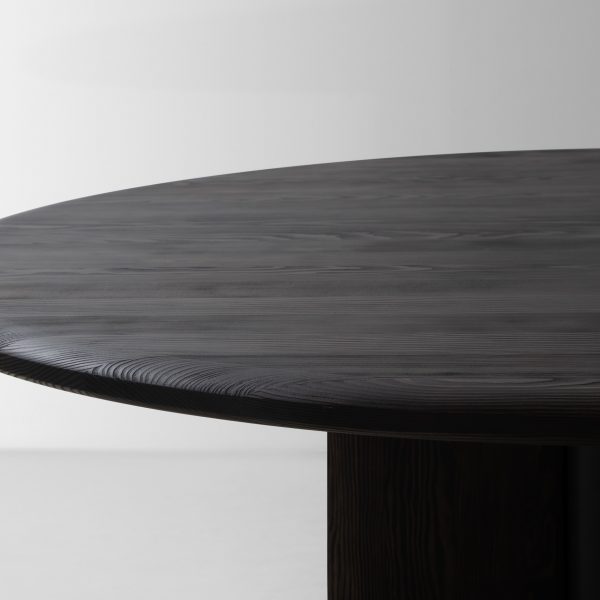 Faifo Round Table | Dining table | Dunke Design